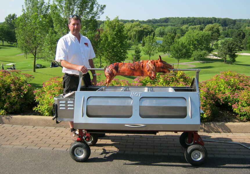 10 Common Mistakes to Avoid When Roasting a Pig | PigOut Roasters